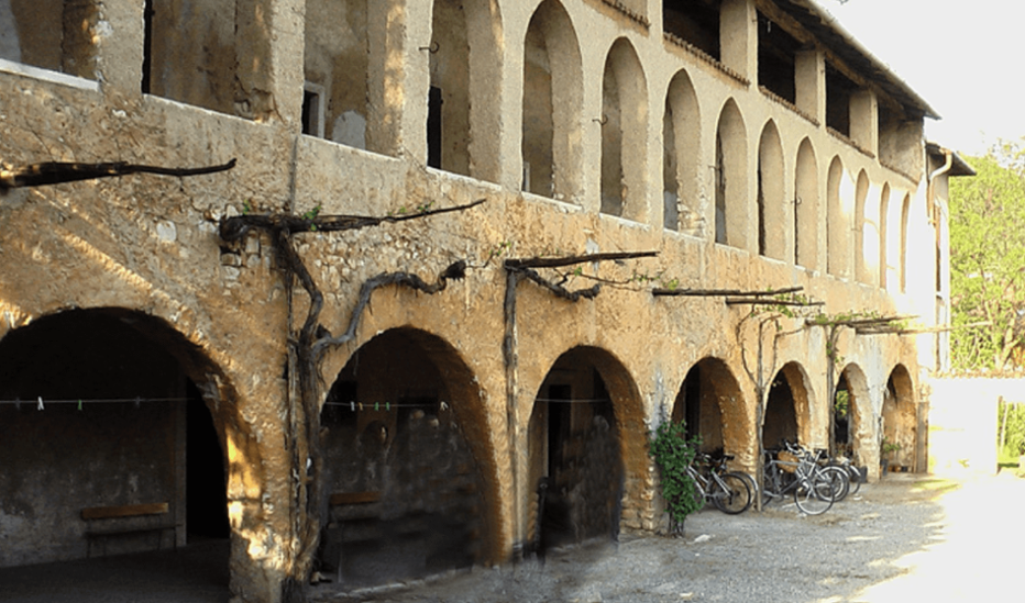 Casa de la Begia o Löc de la Begia Villa / Palazzo