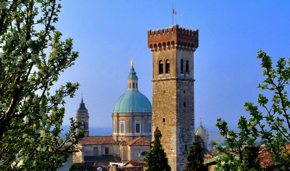 Torre Civica di Lonato del Garda Castello / Torre